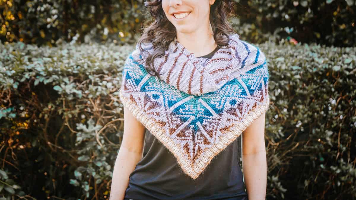 Prism Triangle Colorwork Cowl Free Patterns - Briana K Designs