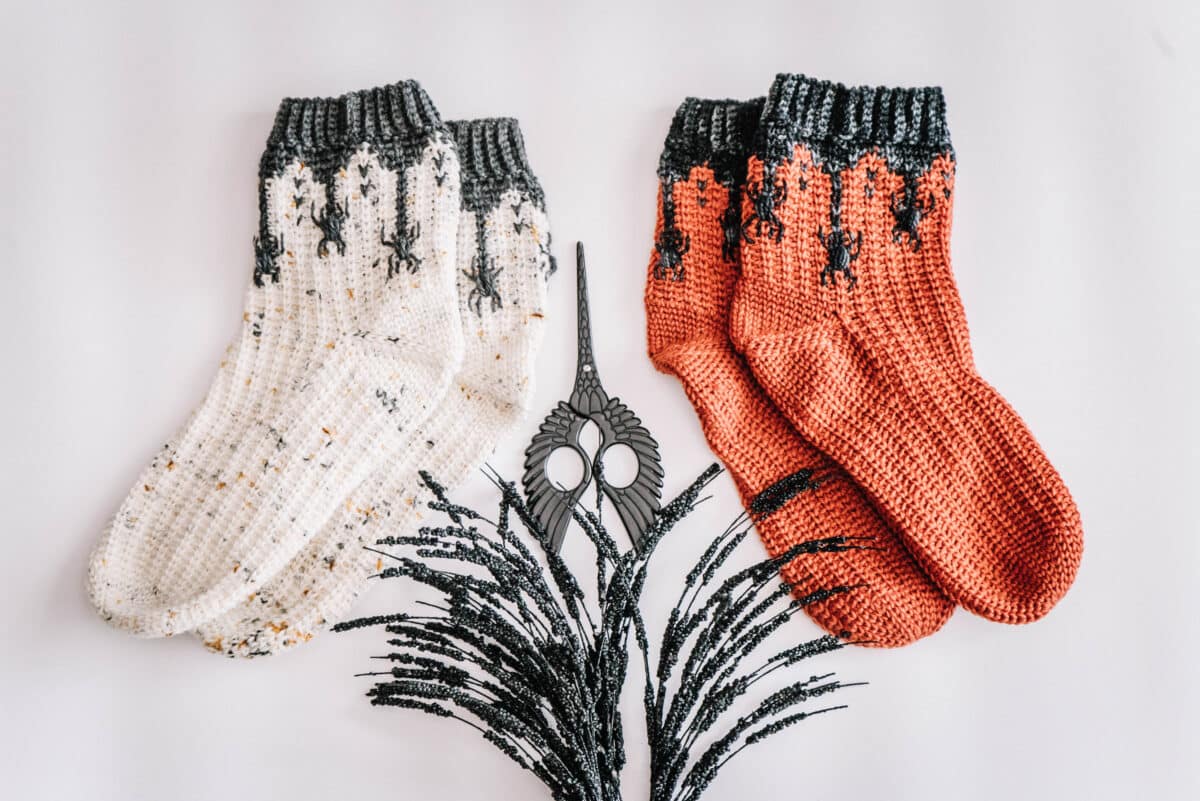 Creepy Crawly Spider Sock Pattern - Free Pattern + Video Tutorial